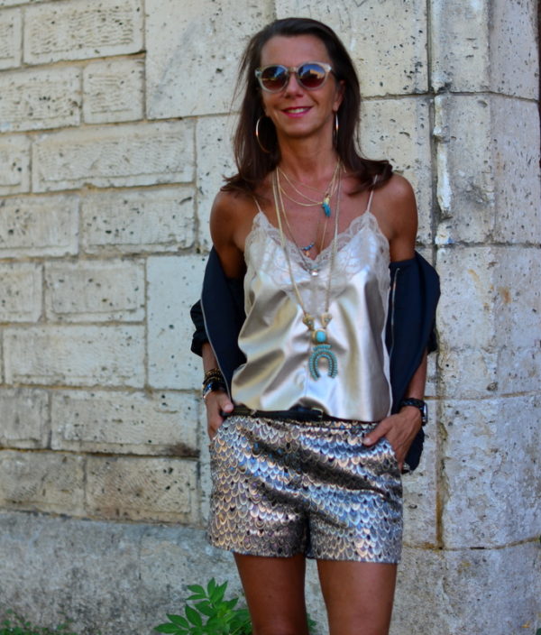 85 BONNET C poitrine idéale